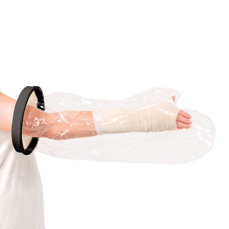 I bad med gips eller forbinding